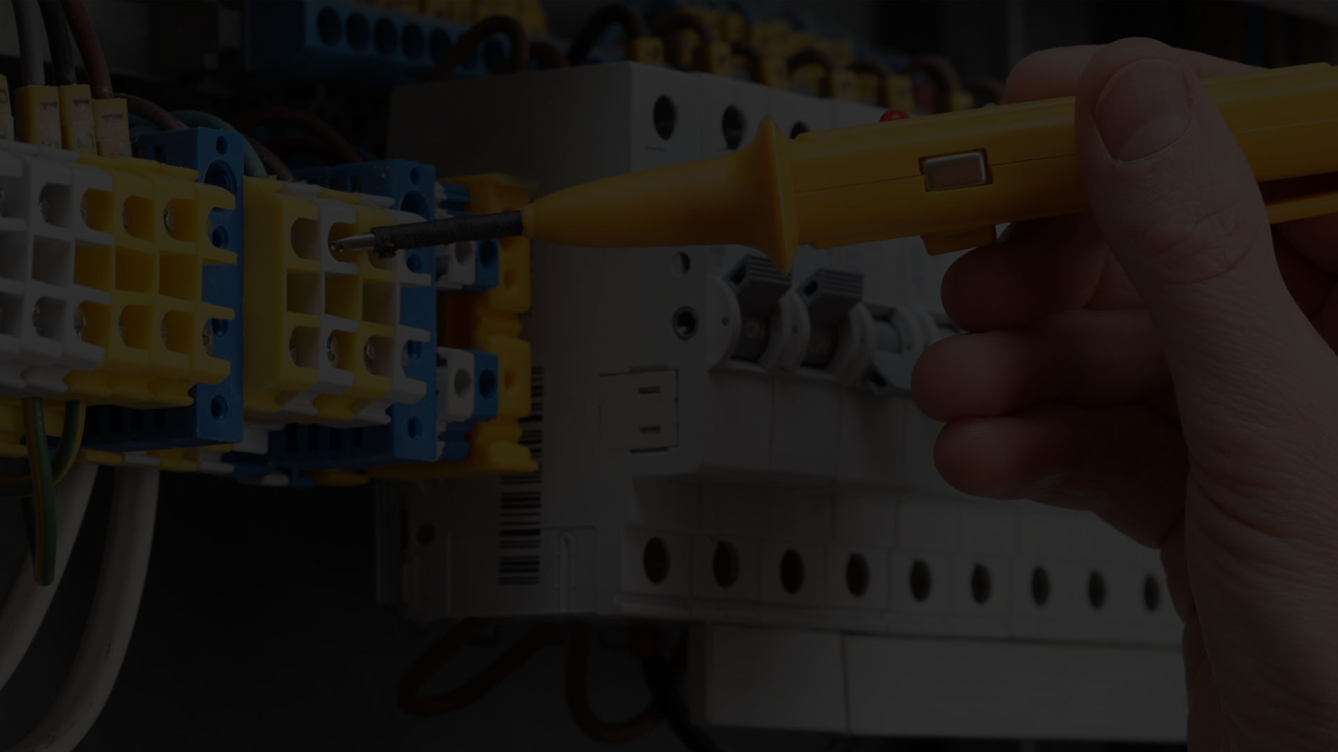 Electrician Gold Coast | Maynard Electrical Group Domestic & Commercial